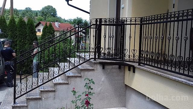 Letve lesene za ograjo