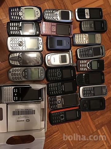 Delujoči stari telefoni