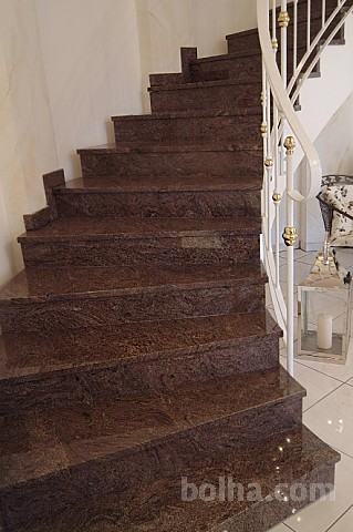 Jeklene stopnice, nastopna konzola