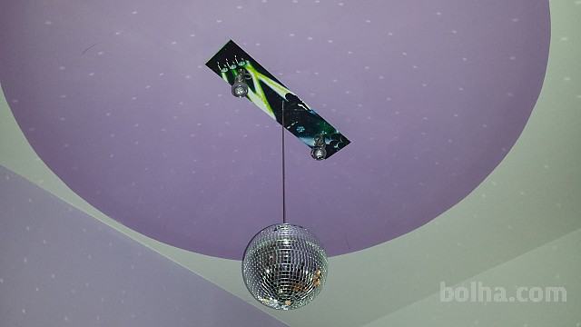 Stropna led luč