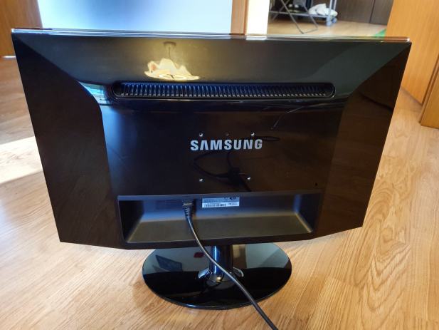 Samsung LCD monitor - SyncMaster P2350