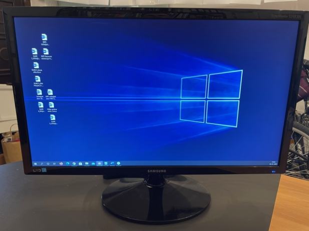 Monitor LED Samsung S24B300