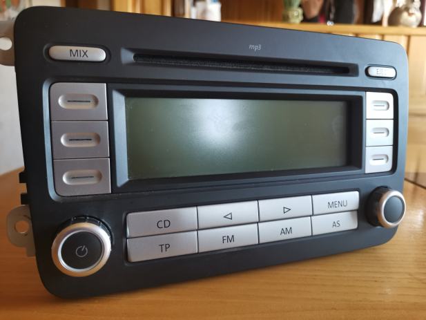 VW Golf 5 GTI radio