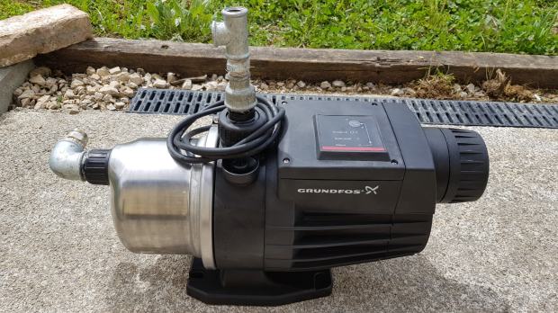Grundfos MQ3-35 B hišna črpalka (hidroforna) za dvig tlaka