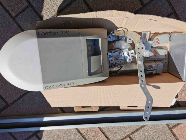 Pogon garažnih vrat Marantec Comfort 220