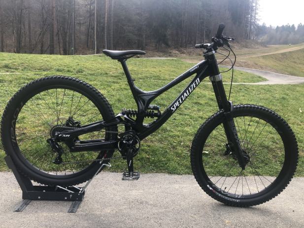 SPECIALIZED DH kolo DEMOI alloy 2020 27,5 velikosti S, M, L