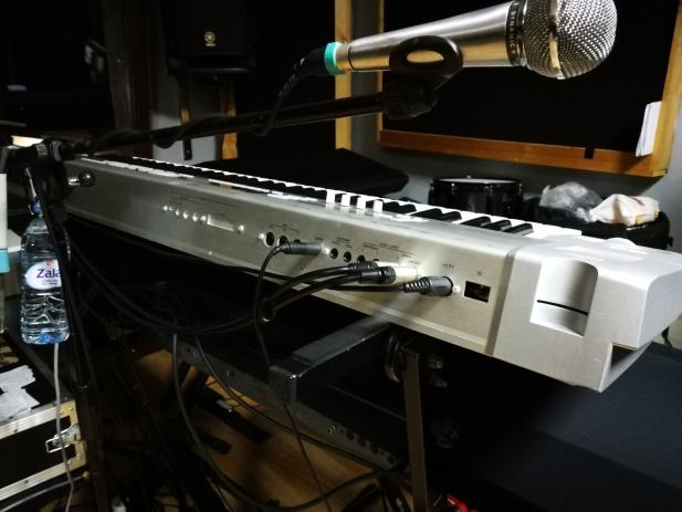 Prodam KORG TRITON LE 76 - odlično ohranjeno