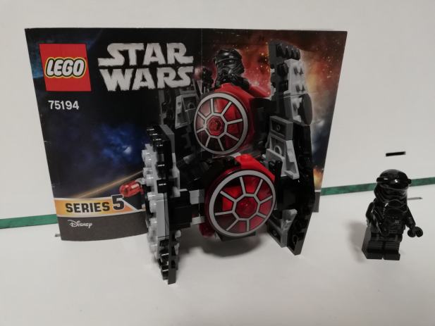 LEGO Star Wars, 75194, Mikrobojevnik TIE Fighter Prvega reda