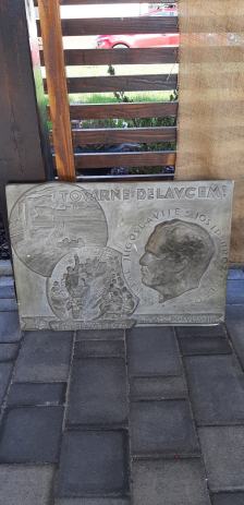 TITO STAR SLOVENSKI RELIEF RARITETA