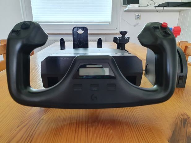 Logitech Pro Flight Yoke System + Throttle Quadrant