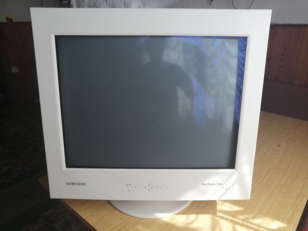 Samsung SyncMaster 1100DF - CRT monitor - 21