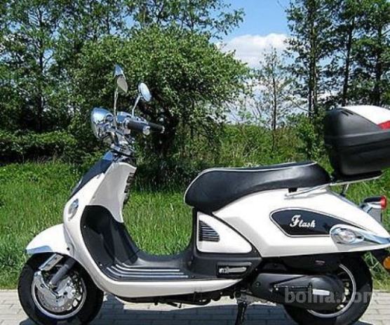 SCOOTER Znen Retro Roller Legend 45 kmh črno-bel, 2014 l.