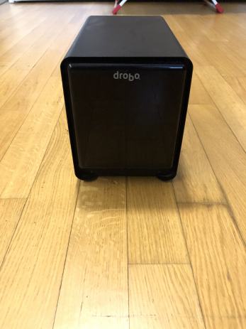 Drobo 5C, 1st Generation, Odlicno ohranjen, 4x 1TB WD Disk
