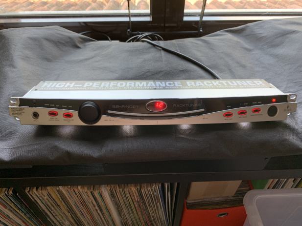 Behringer Rack Tuner BTR2000