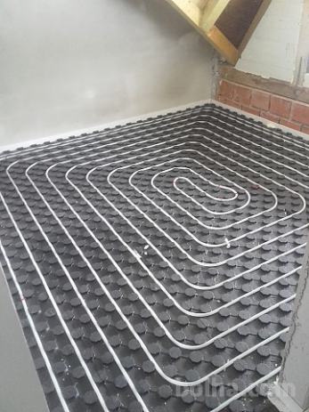 cevi in sistemske plošče za talno ogrevanje
