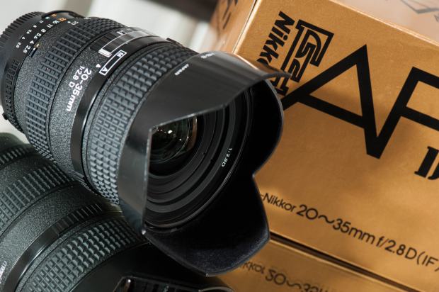 Nikon AF NIKKOR 20-35mm f2.8 D IF (Fx) ultra wideangle Zoom