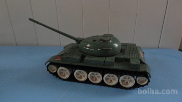 TANK 1980