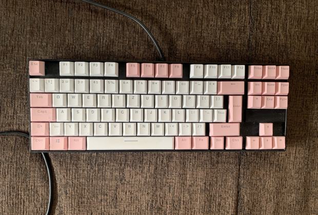 Customize pink-white keyboard (blue switches)