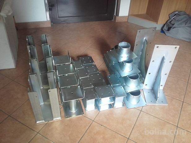 Nosilec stebra, podstavek stebra, čevelj za steber, pocinkan