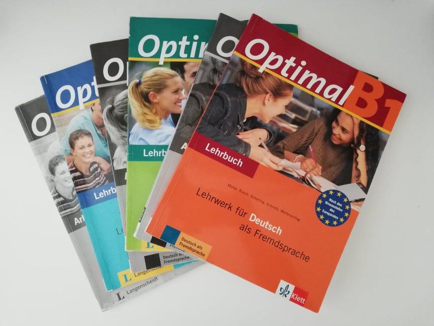 Prodam učbenike in delovne zvezke za nemščino Optimal