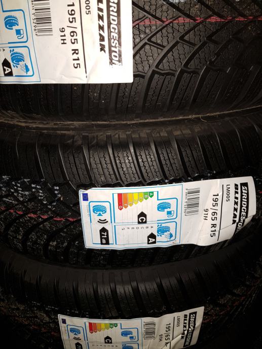 Bridgestone Blizzak LM005 195/65R15 M+S - DOT 2022