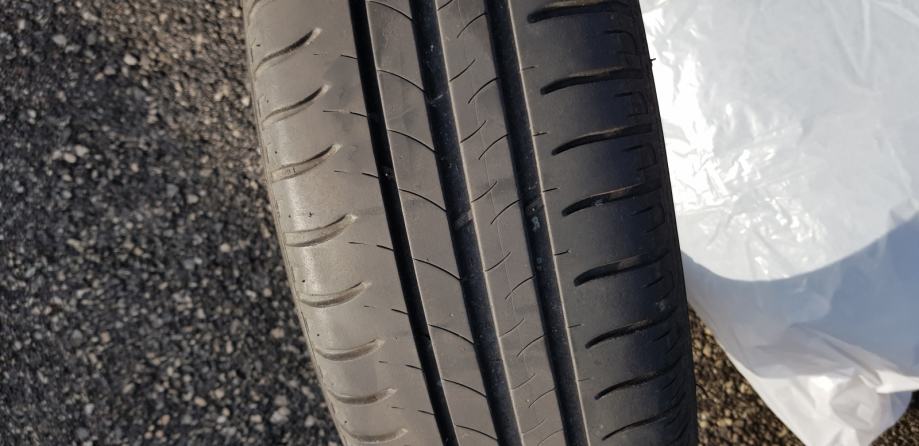 Pnevmatike Michelin 185/65/15 poletna Količina: 4