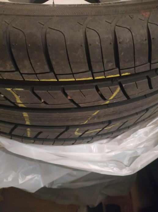 Pnevmatike Austone aeolus 225/45/17 letne, komplet 4