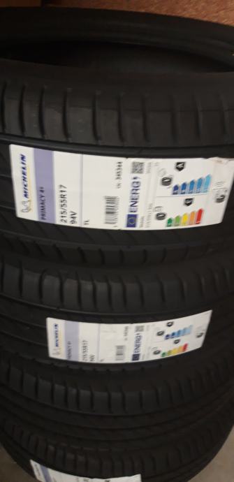 Pnevmatike Michelin 215/55/17 poletna Količina: 4