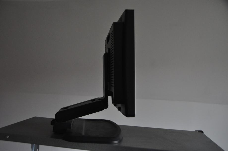 HP L1740 - LCD 17 monitor