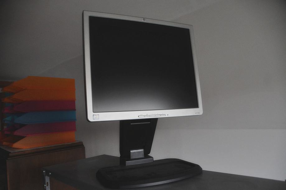 HP L1740 - LCD 17 monitor