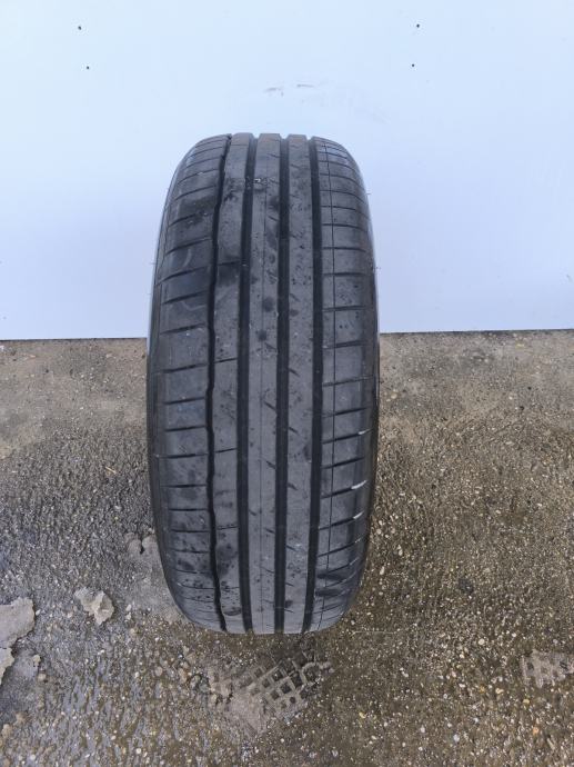Pnevmatike Hankook 235/60/18 poletna Količina: 4