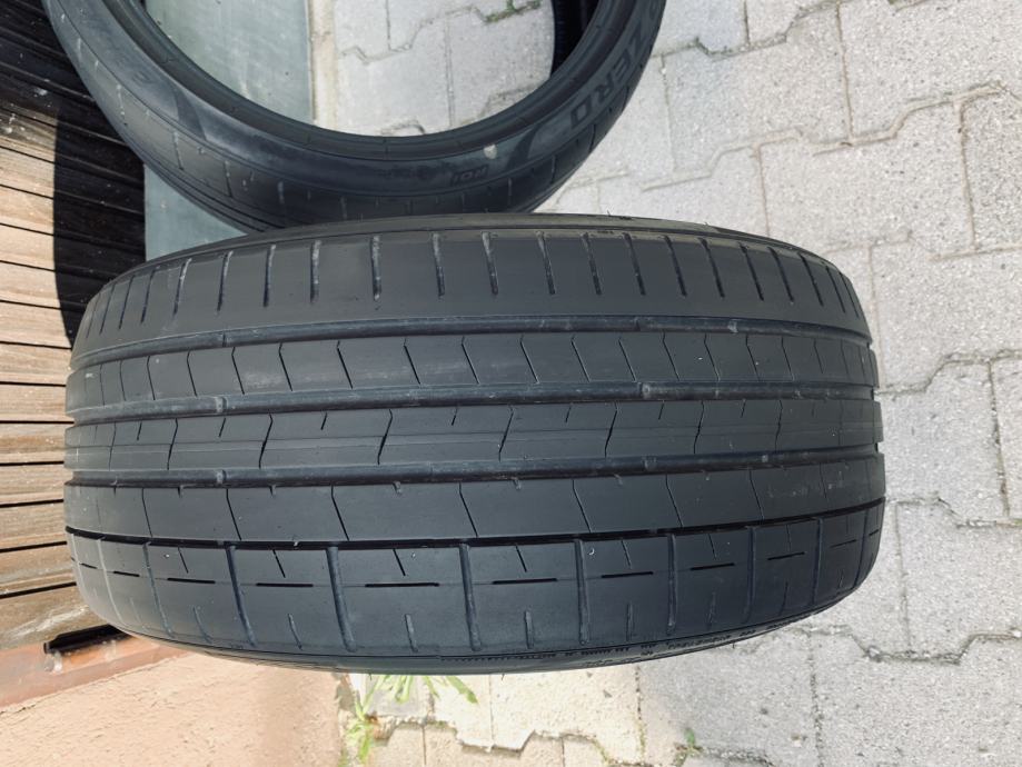 Pnevmatike Pirelli PZERO 235/35/19 letna 2kom=50€