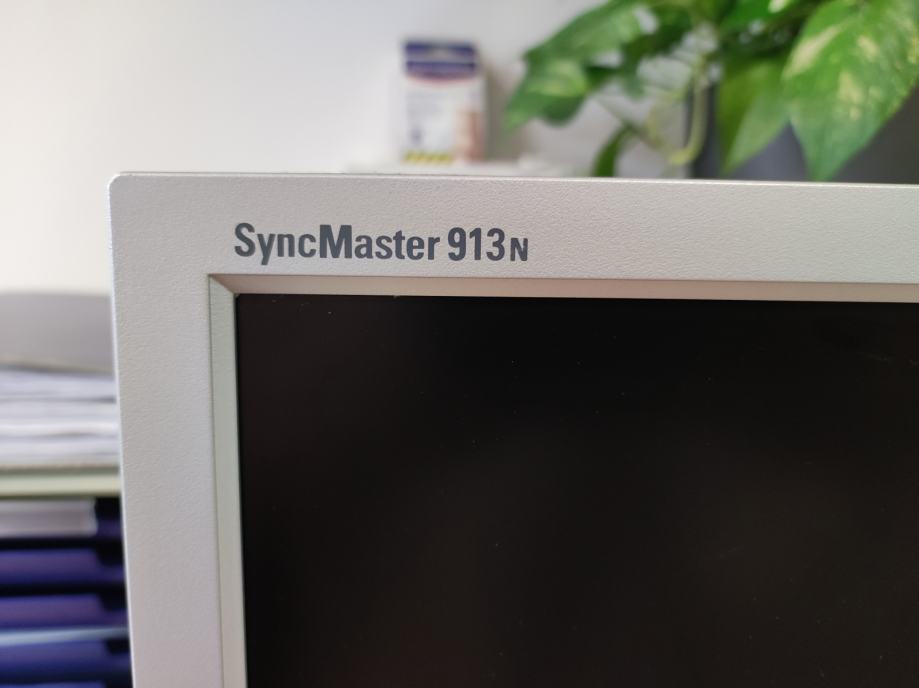 LCD monitor Samsung, SyncMaster 913n, 19, VGA