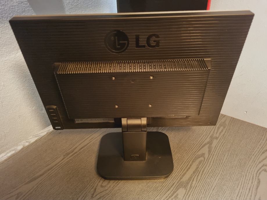 LG Flatron L192WS-SN 19 široki LCD Monitor