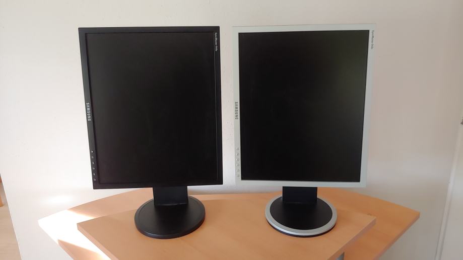 Samsung SyncMaster 940B - 2 kom