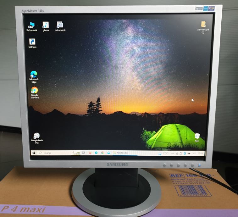 LCD monitor Samsung SyncMaster 940N