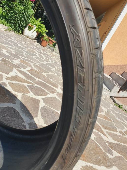 Pnevmatike Falken 285/25/20 poletna Količina: 1