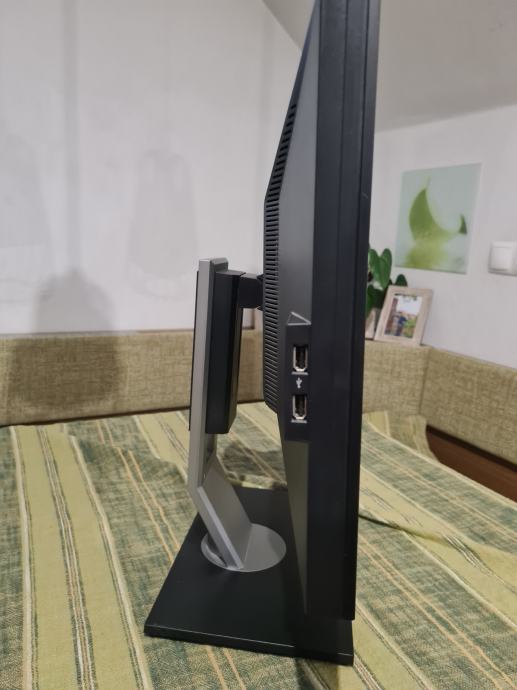 LCD IPS Monitor DELL U2311Hb