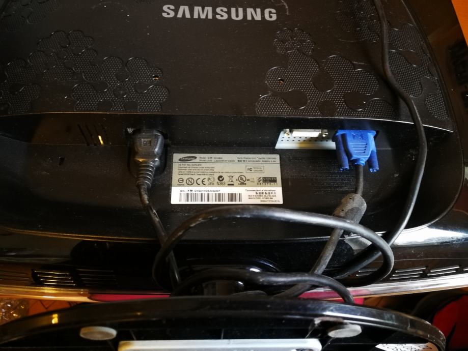 Samsung 2233BW 22 LCD monitor