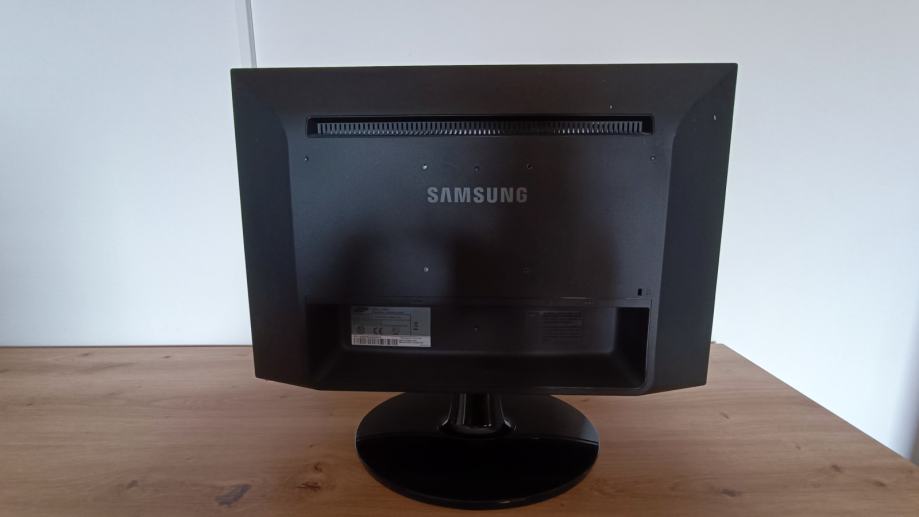 Prodam Monitor Samsung 2253BW