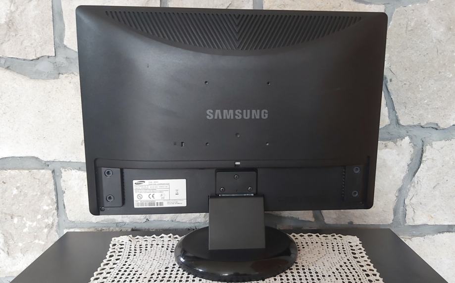 Samsung 226BW LCD Monitor, Široki TFT Zaslon 22, Ekran 56 cm