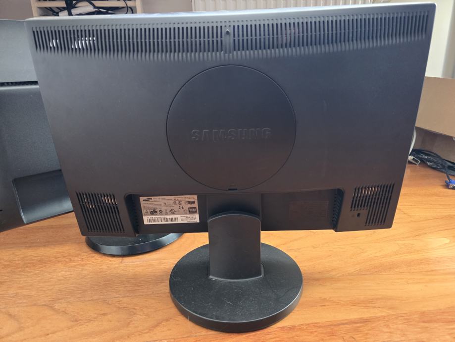 Samsung SyncMaster 2243SN