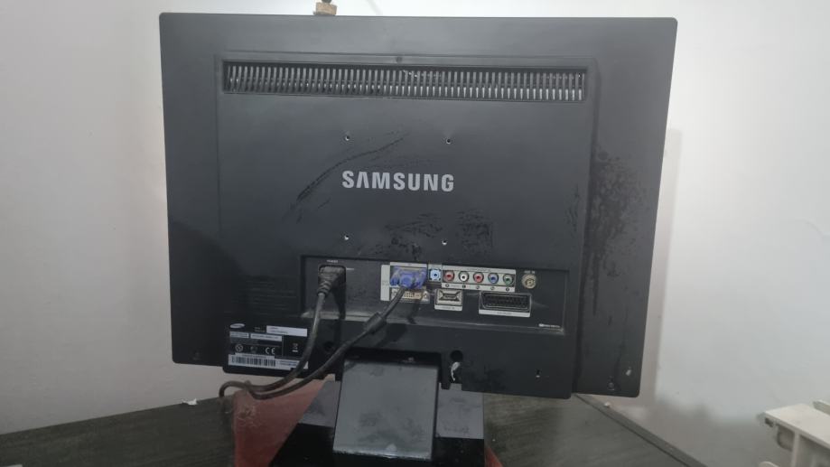 Samsung SyncMaster 225MW 55,9 cm (22) 1680 x 1050 slikovnih pik HD