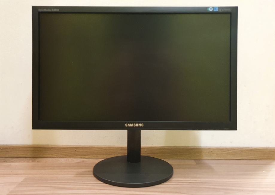 Samsung SyncMaster B2240 monitor (FULL HD) - odlično ohranjen