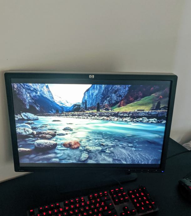 HP ZR24w - 24 IPS LCD monitor