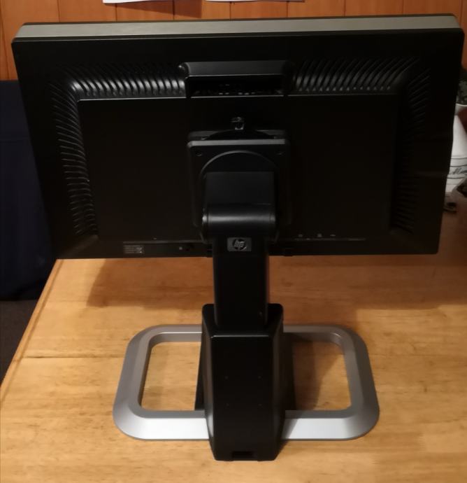 HP ZR24W MONITOR IPS 24 INČ ODLIČEN LJUBLJANA MOSTE