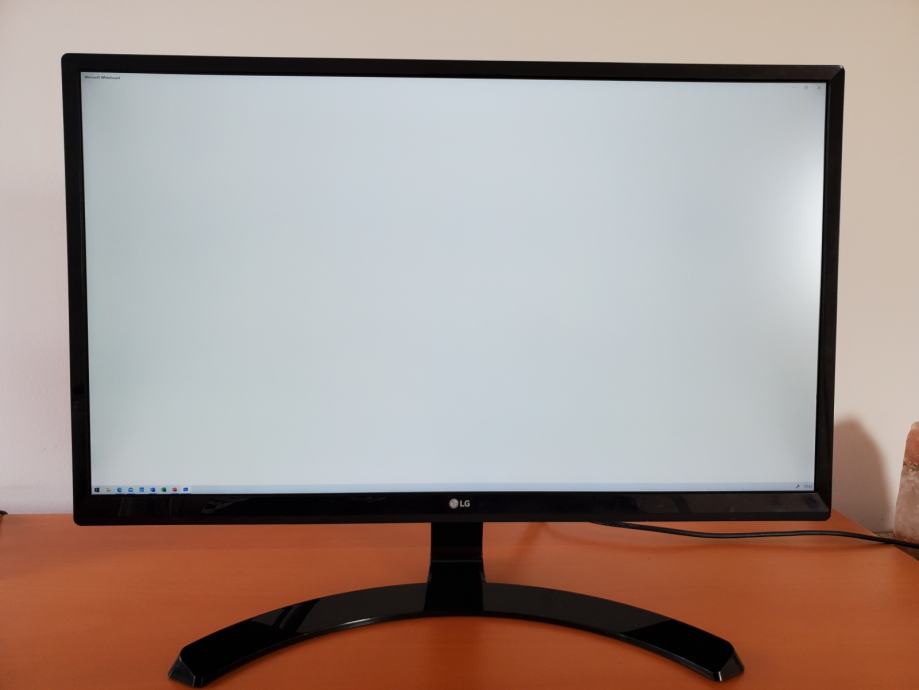 LG 24UD58 - 4K - 3840x2160 - IPS - Monitor - Dead pixels!