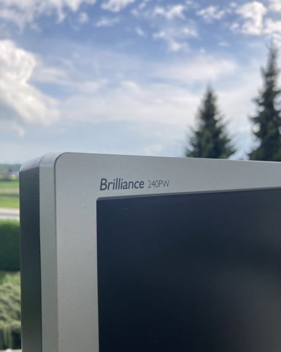 Philips Brilliance 240PW