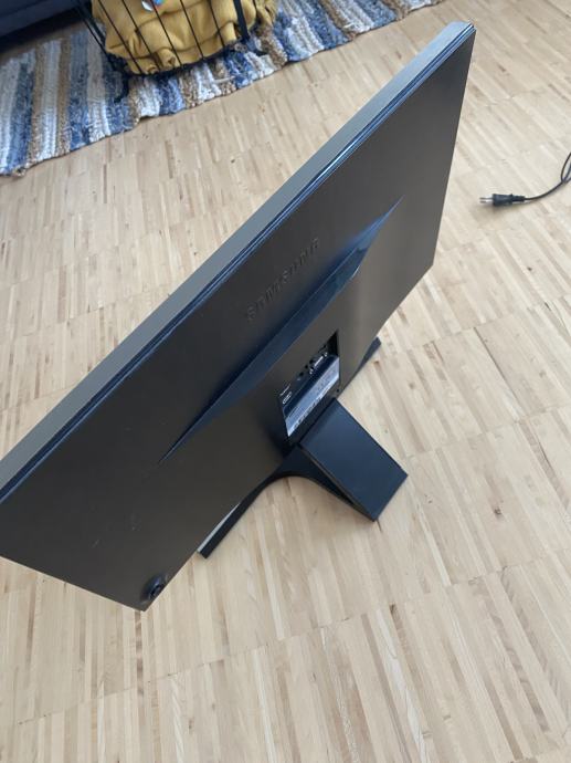 Prodam monitor samsung S24D590L