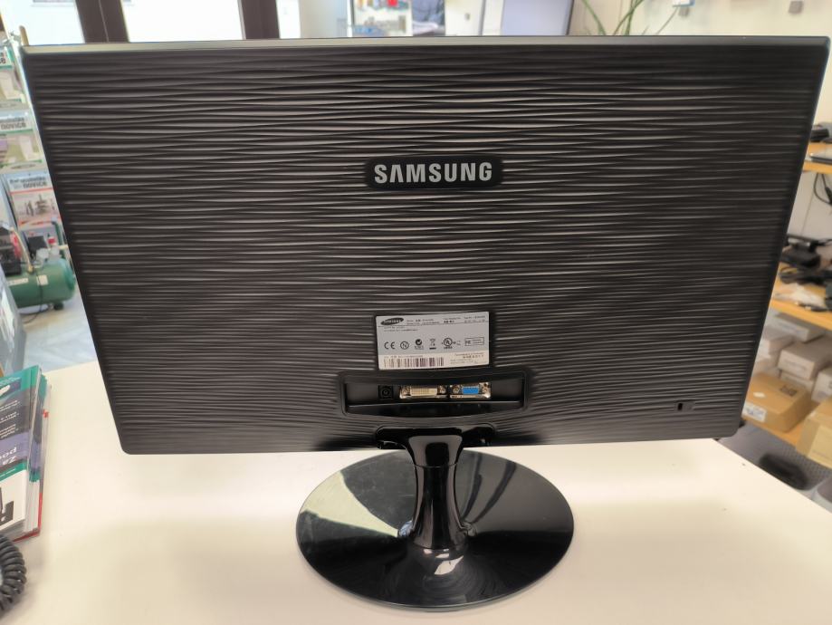 Samsung LED LCD monitor ls24a300, FullHD